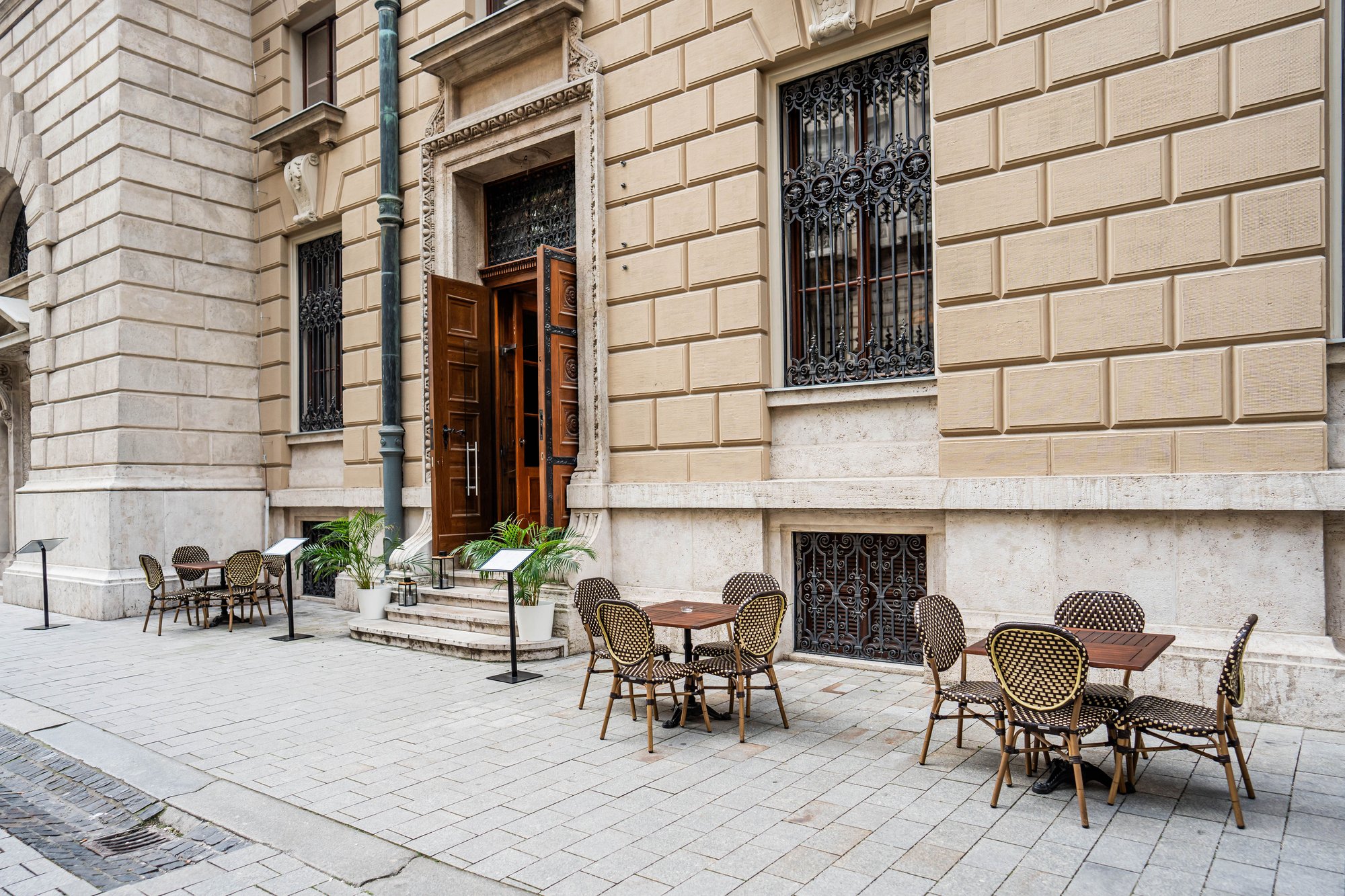 Gallery - OperaBistro